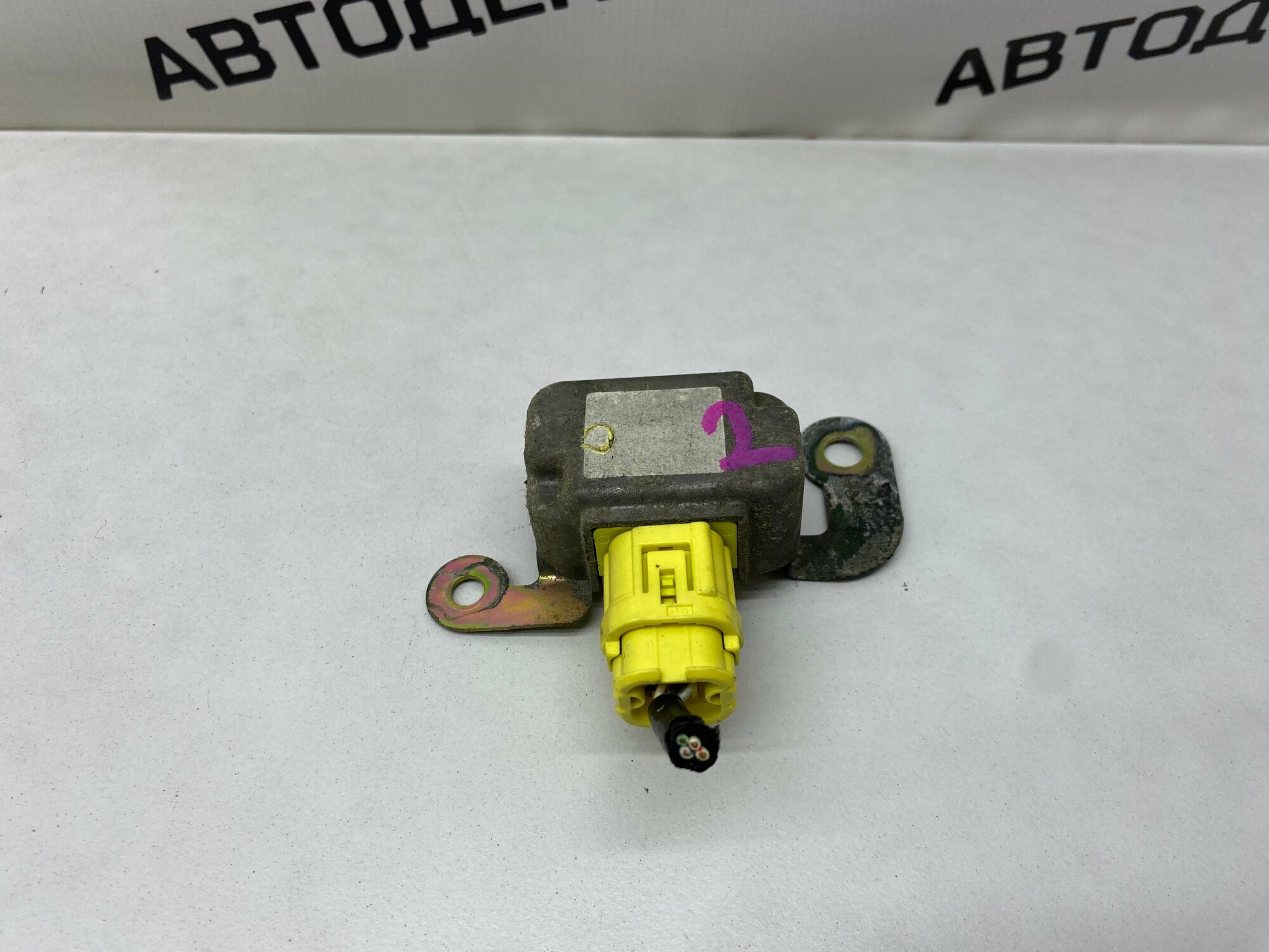 Датчик AIR BAG Mazda Familia BJ5W 1999 г