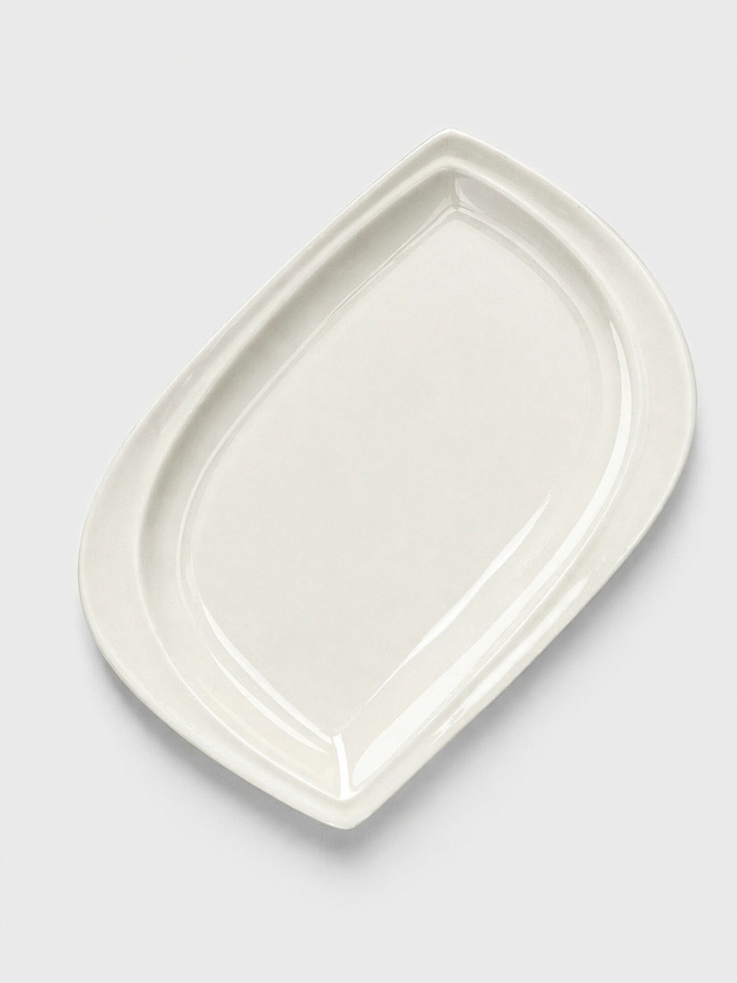 Блюдо керамическое сервировочное "Лист", 18.5x13 см, форма: фигурная