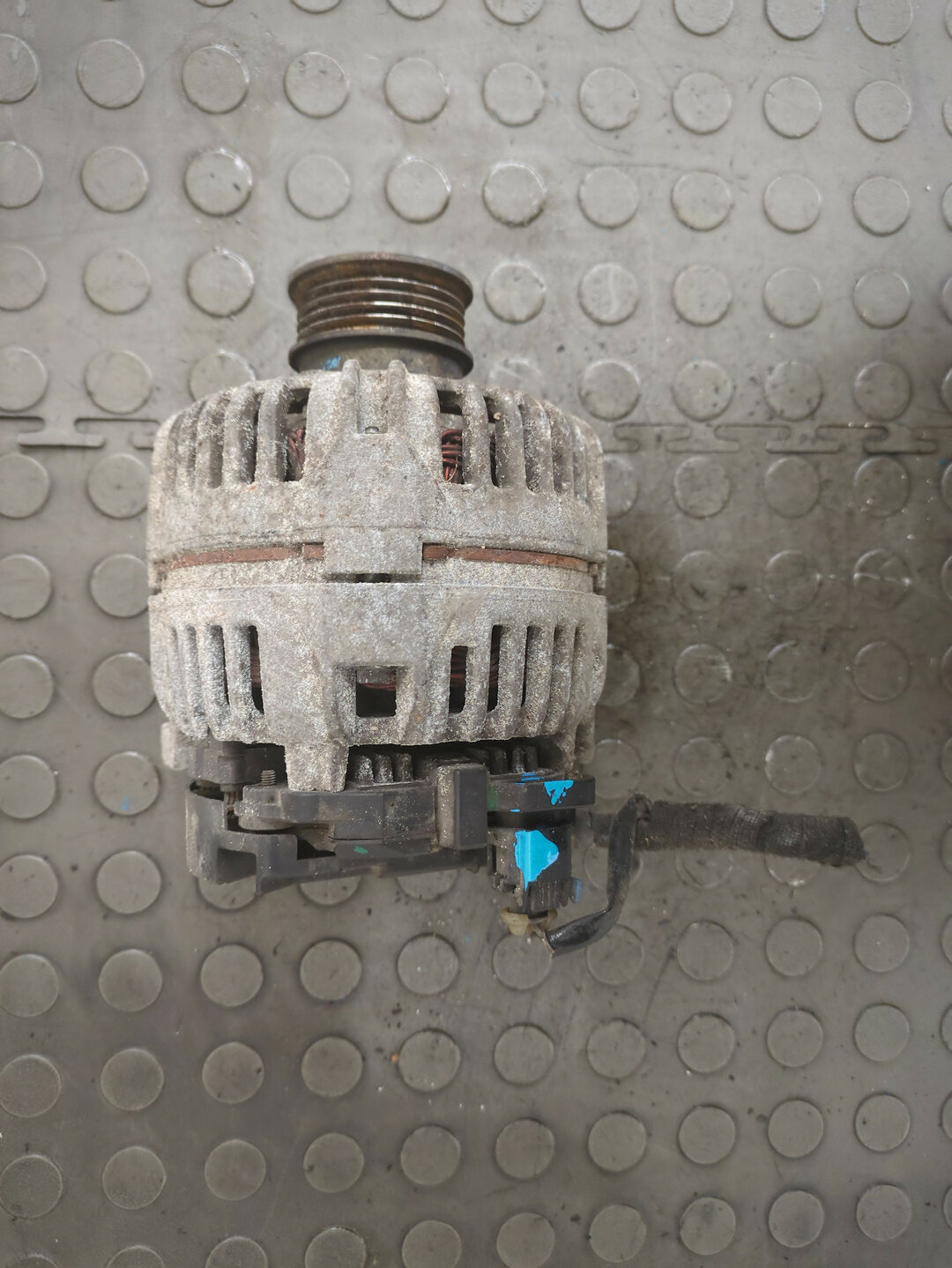 Генератор Opel Astra H Б/У