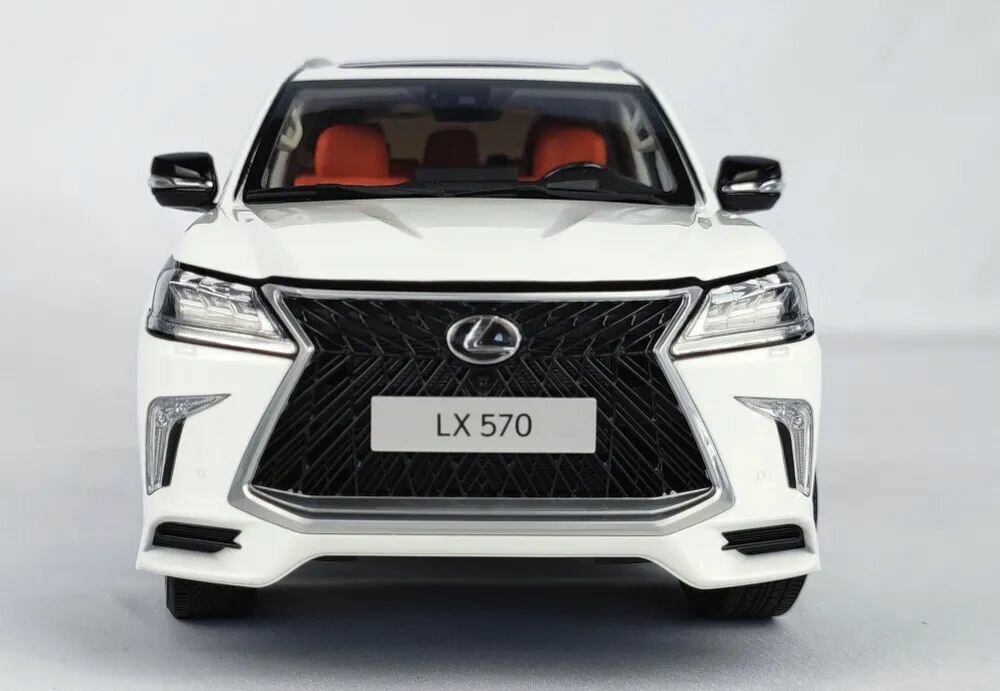 Машинка металлическая Лексус LX 570 21-см. Свет, звук.
