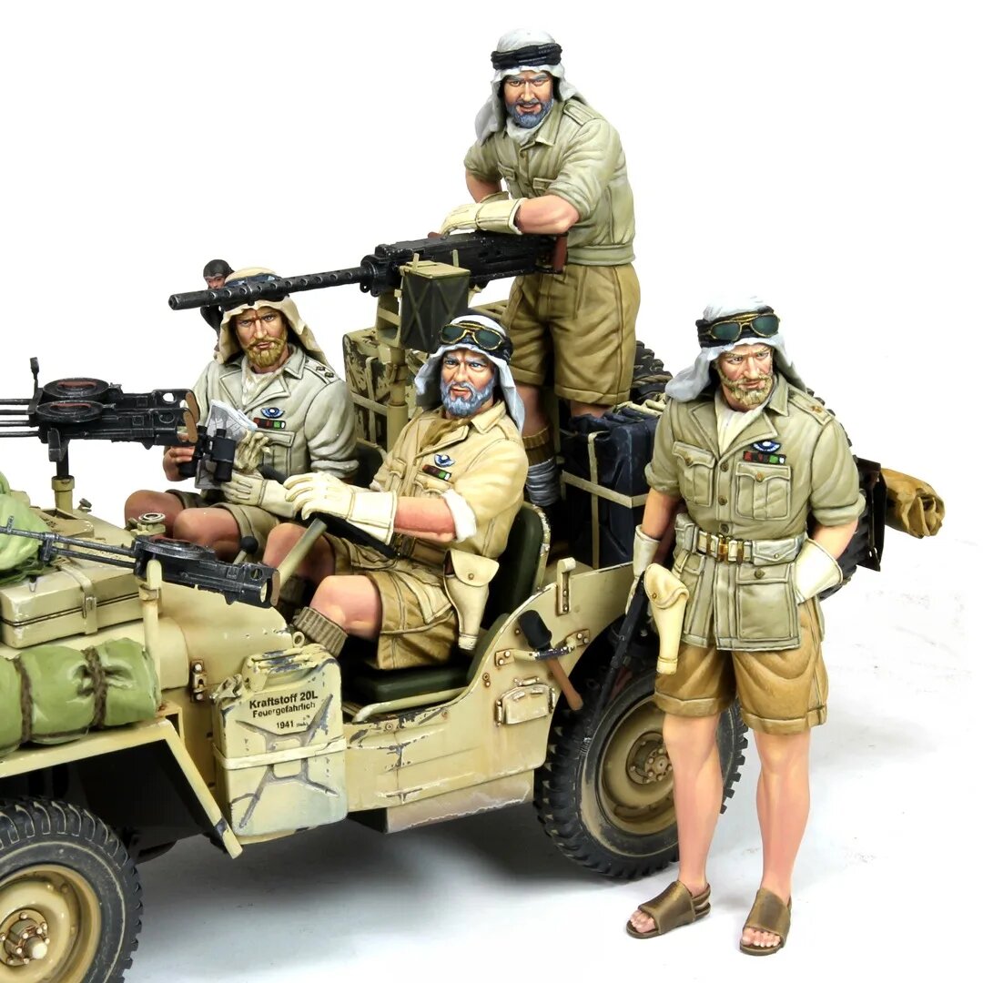 Набор для сборки модели британского патрульного автомобиля SAS 1/35 Resinking