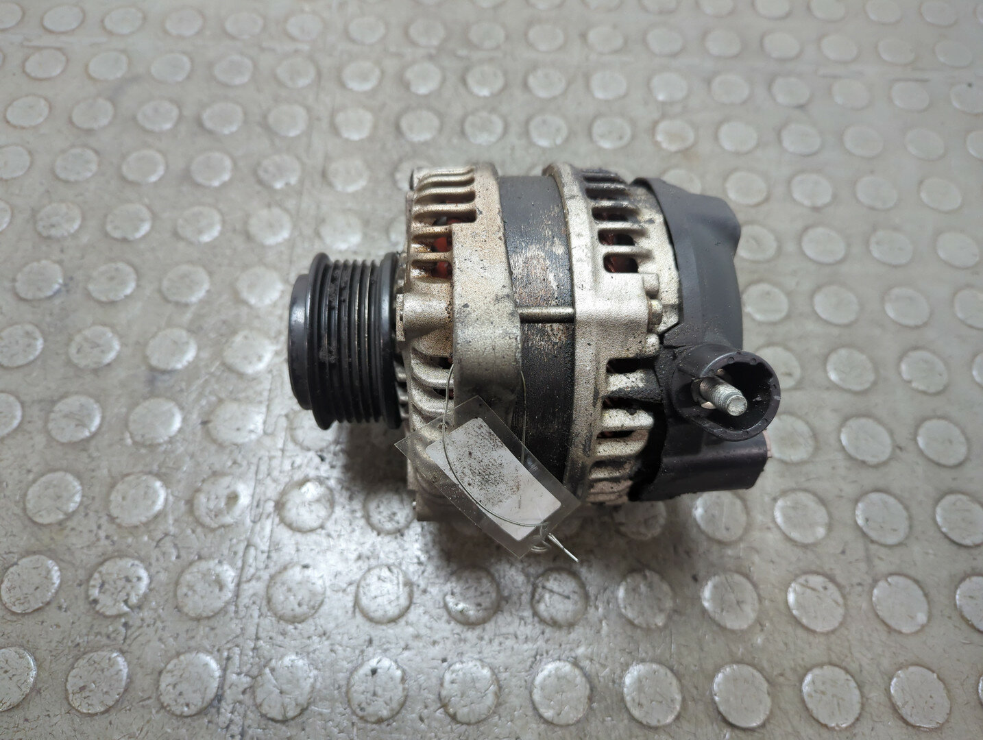 Генератор Honda Crosstour Б/У