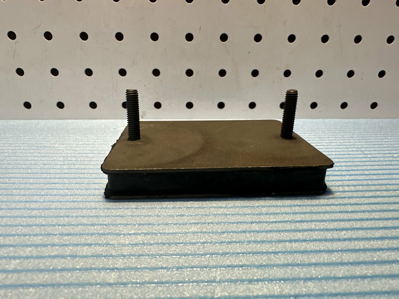 Отбойник рессоры DAF XF95 XF105 (ДАФ ХФ95 ХФ105) 70х90х13 мм