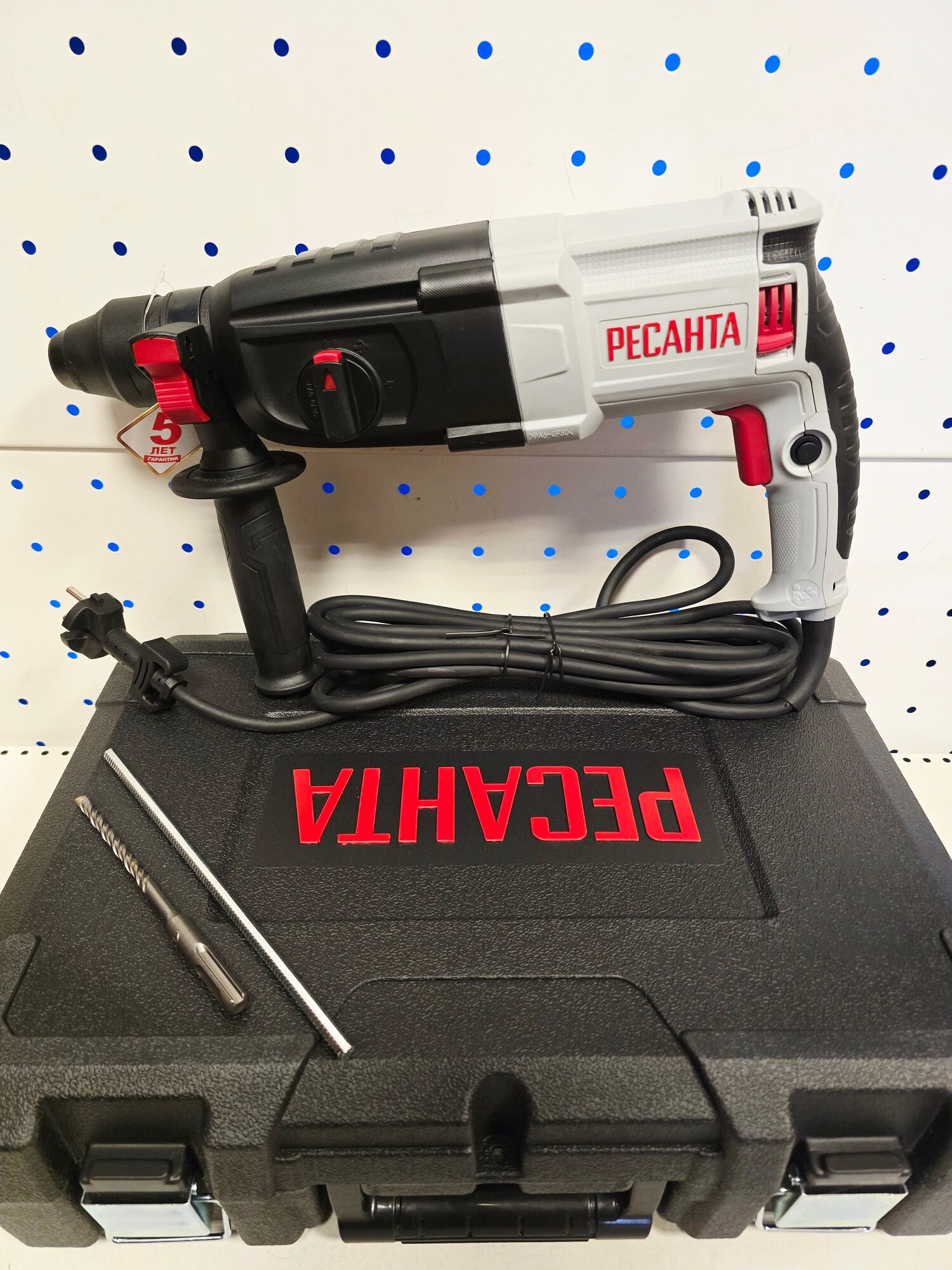 Перфоратор сетевой Ресанта П-32-1000К, 5,2Дж, 4 м кабель, 3 режима, 1000Вт, кейс
