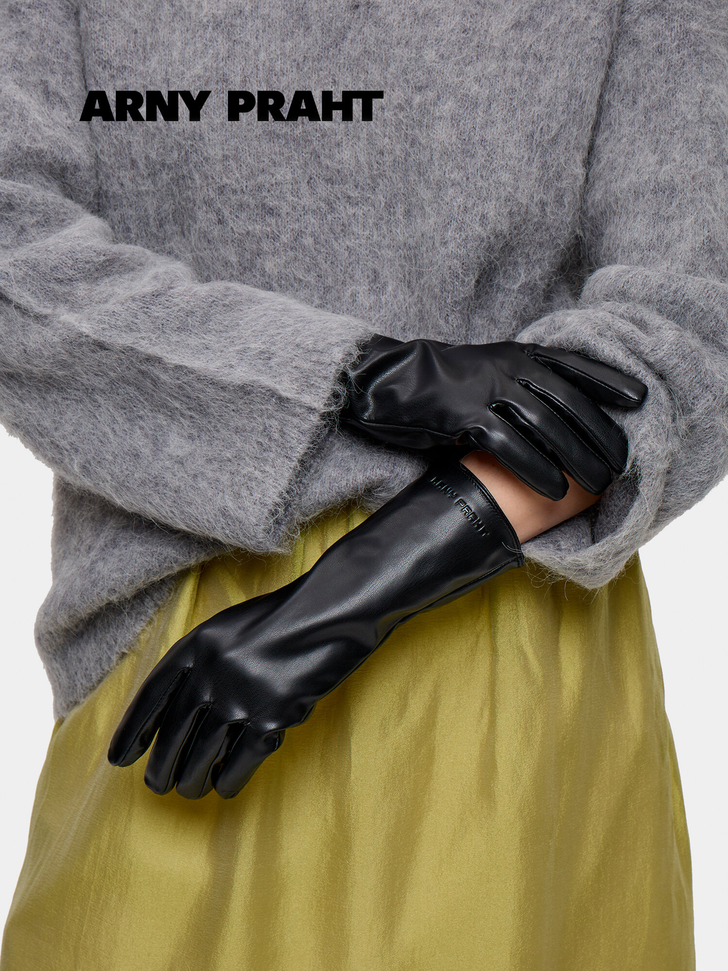 Перчатки для девочек и женщин