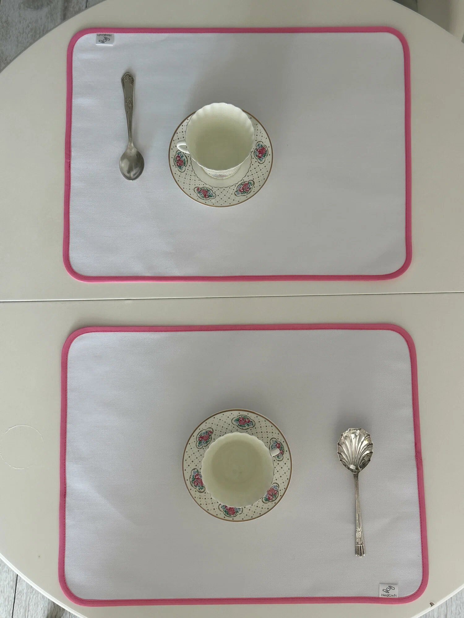 Водоотталкивающие салфетки на стол, сервировочные, плейсматы, прямоугольные, белые с розовой окантовкой, 30*40 см.