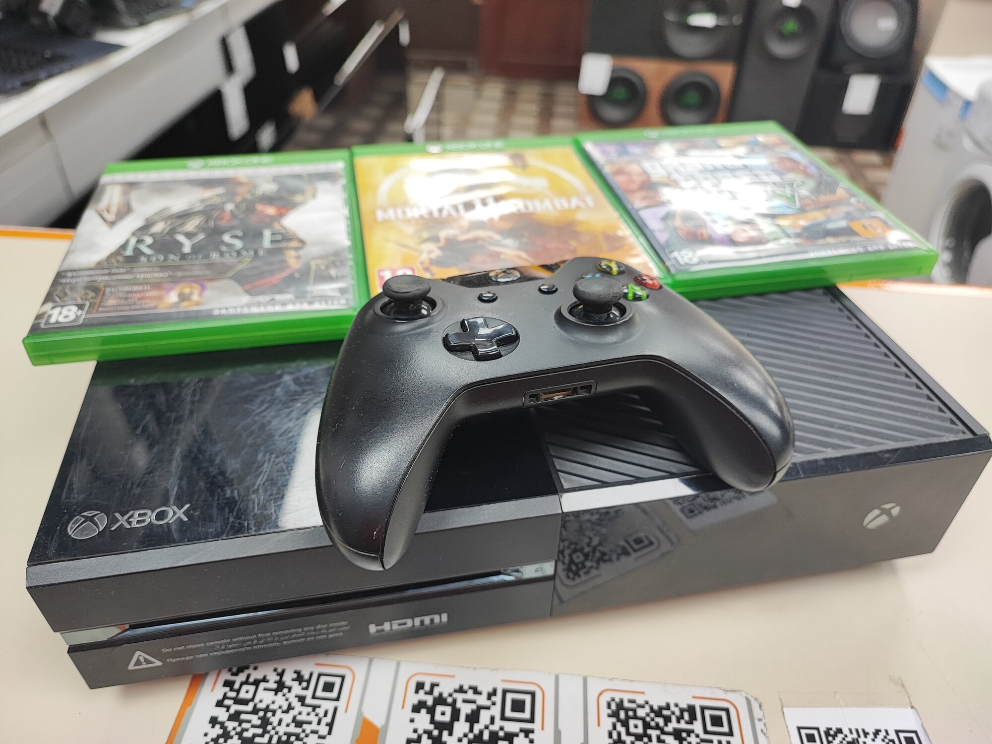 Игровая приставка Xbox one 500 GB, б/у, уценка.