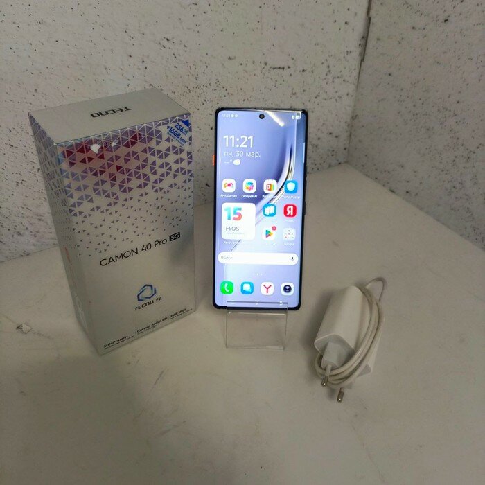 Смартфон Tecno Camon 40 pro 8/256 Серебристый