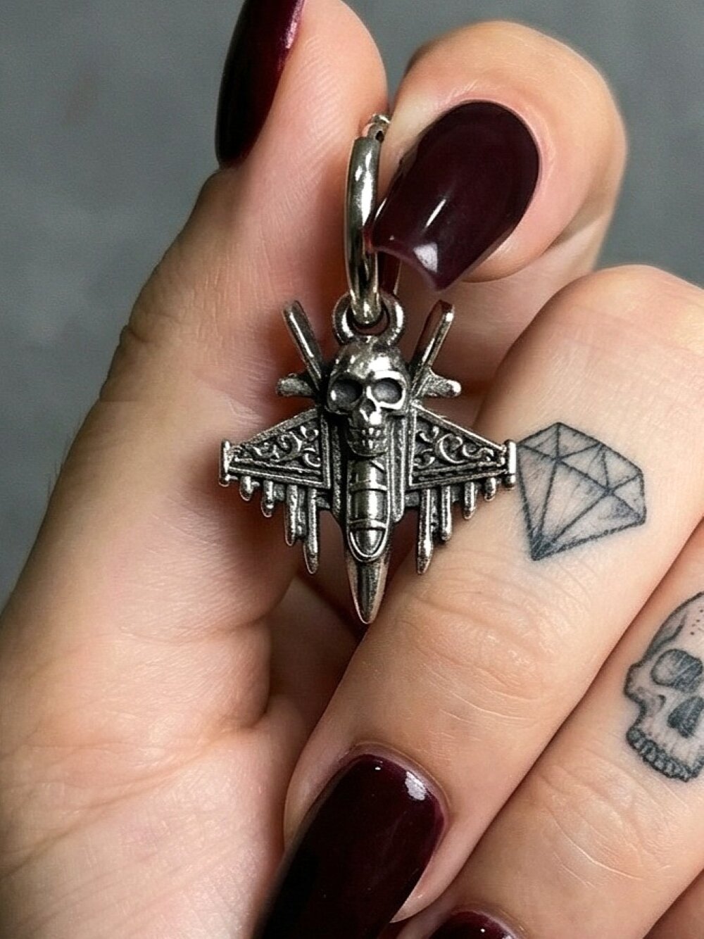 Моносерьга