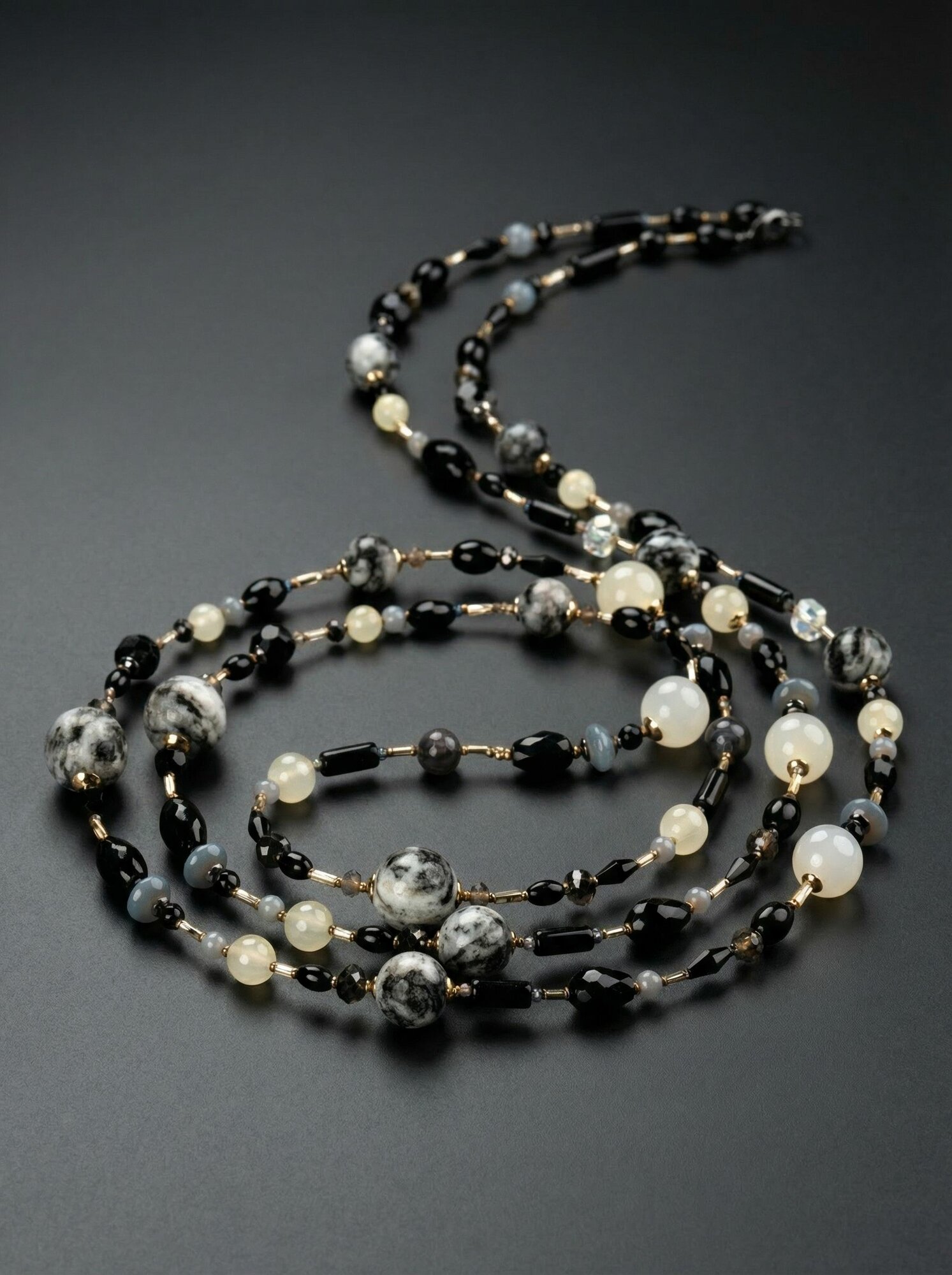 Бусы, агат, яшма