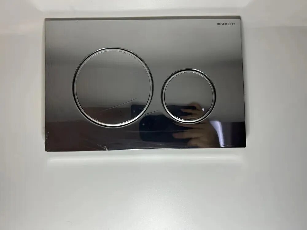 Смывная клавиша Geberit Sigma 20 115.882. KH.1 хром глянец c кольцами хром матовый (не оставляет отпечатков)
