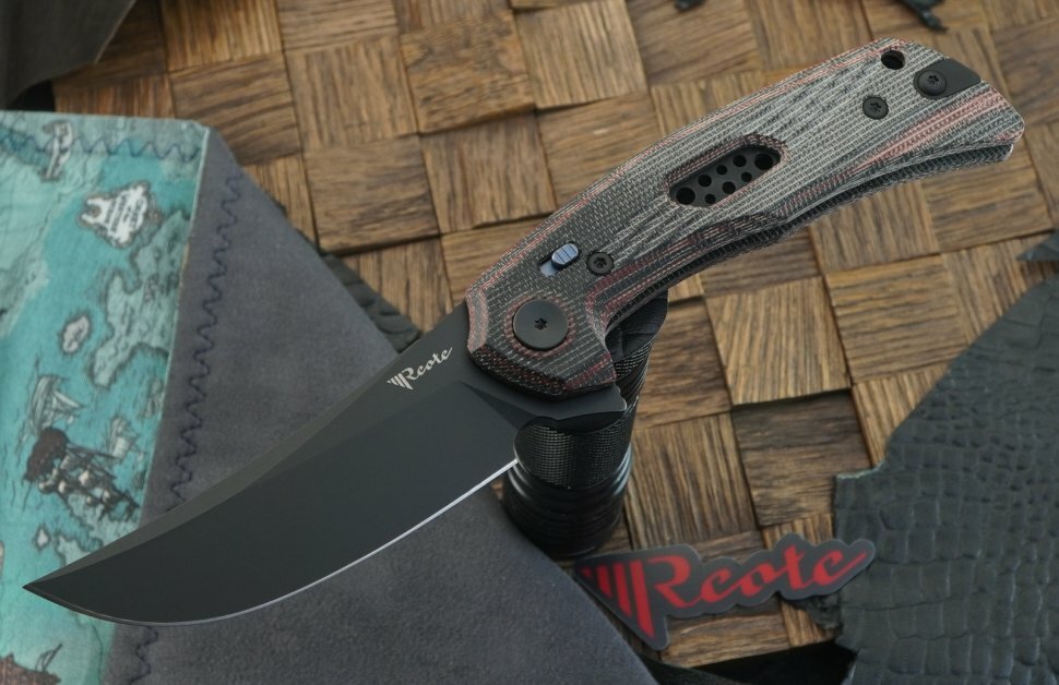 Складной нож Reate Knives PL-7, сталь Nitro-V, Black PVD, рукоять красно-черная микарта