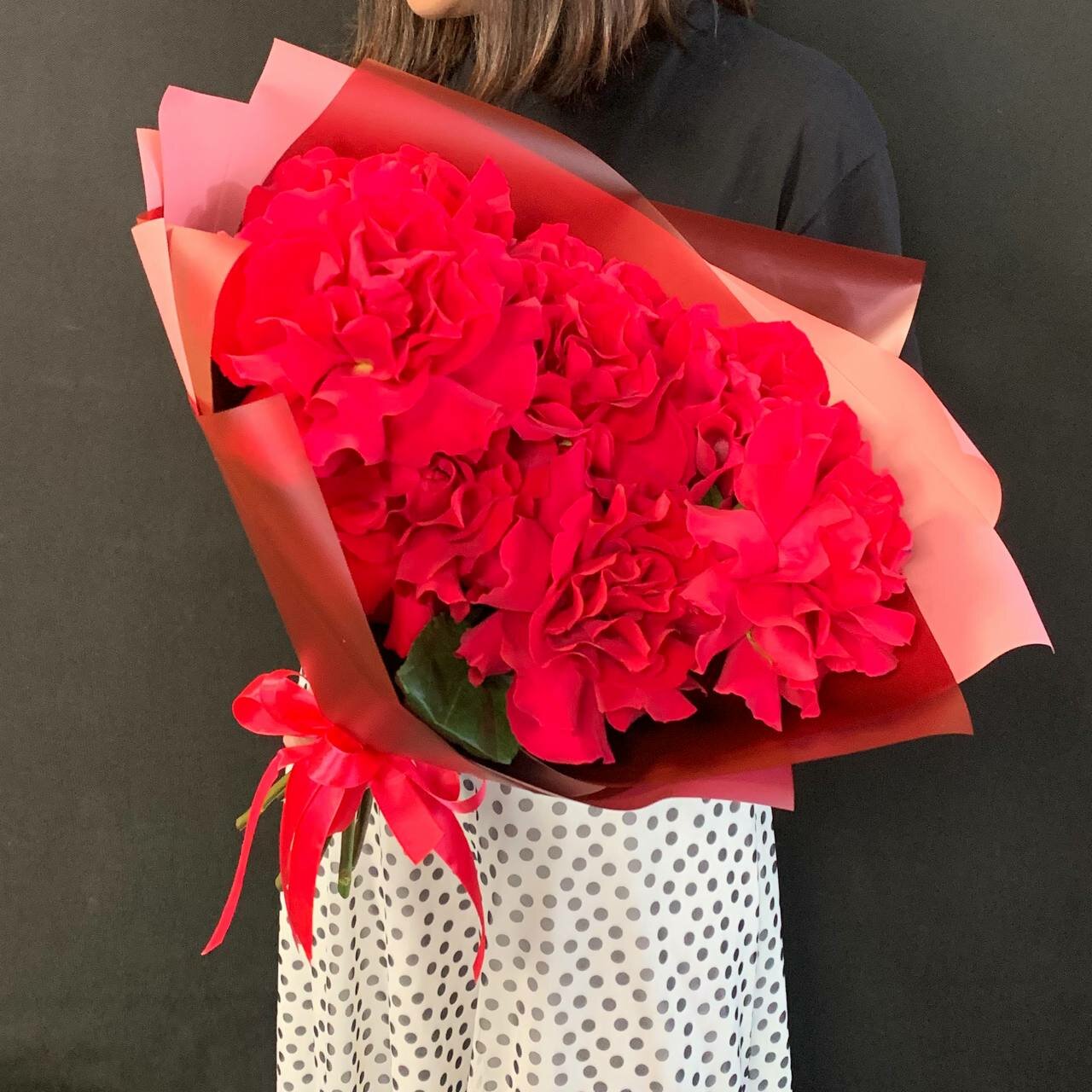 9 французских роз / Букет из 9 малиновых французских роз / Вывернутые розы