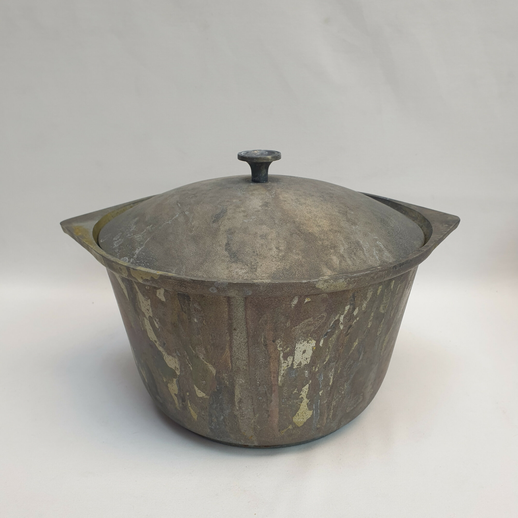 Винтажный чугунок на 3 литра, сплав металлов, СССР.