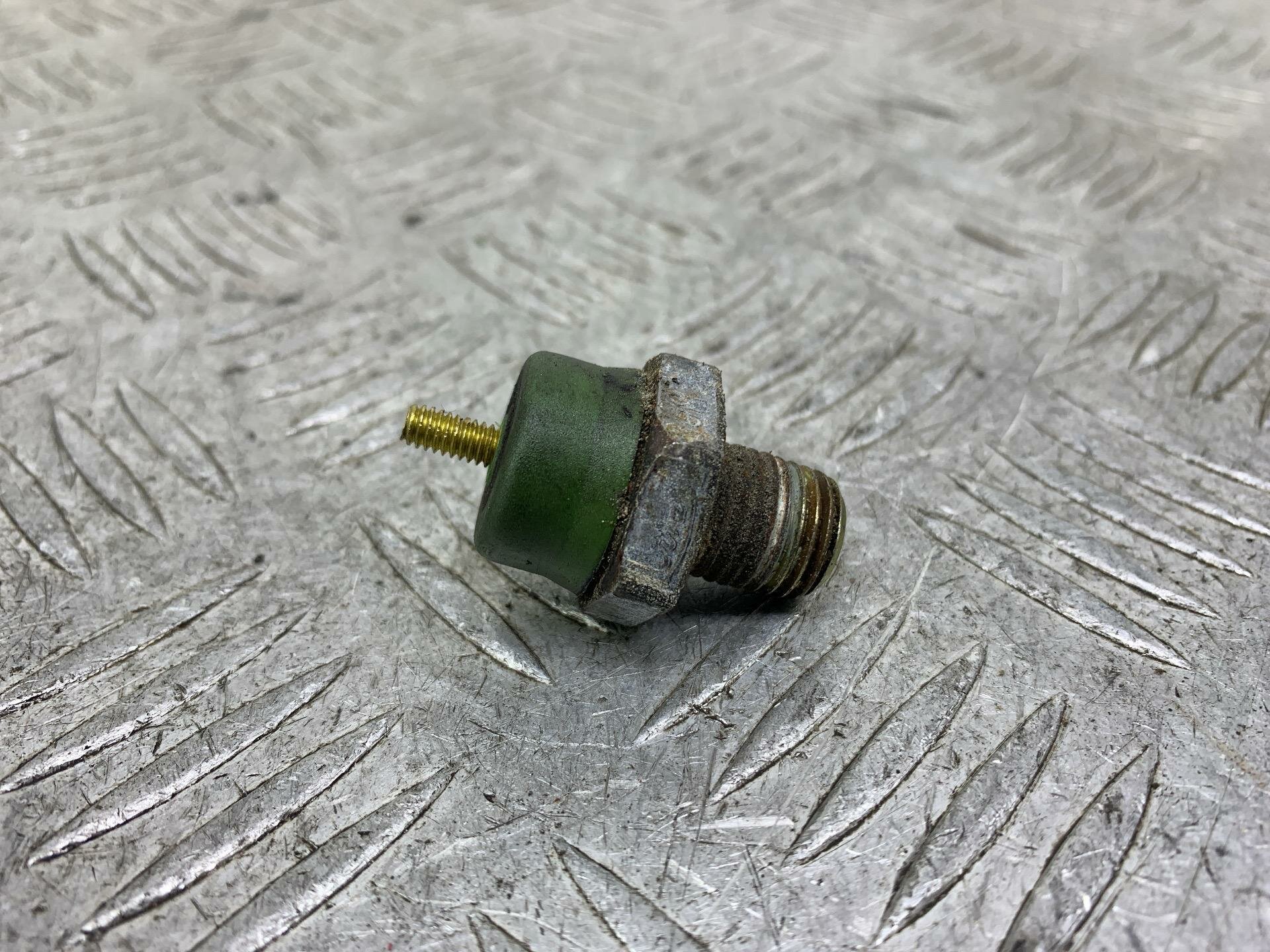 Датчик давления масла Ford Focus рест. (2001 - 2005)