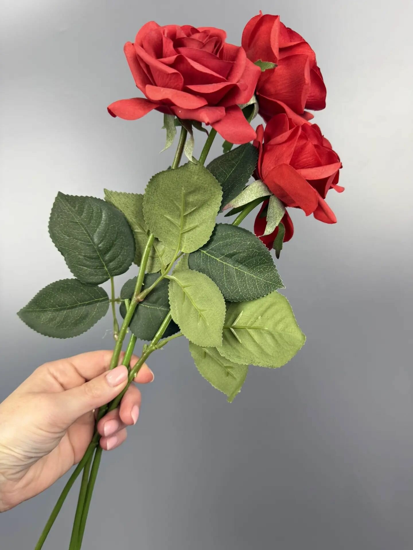 Искусственные цветы для декора флористические премиум Роза из силикона бордовая 3 ветки 42 см