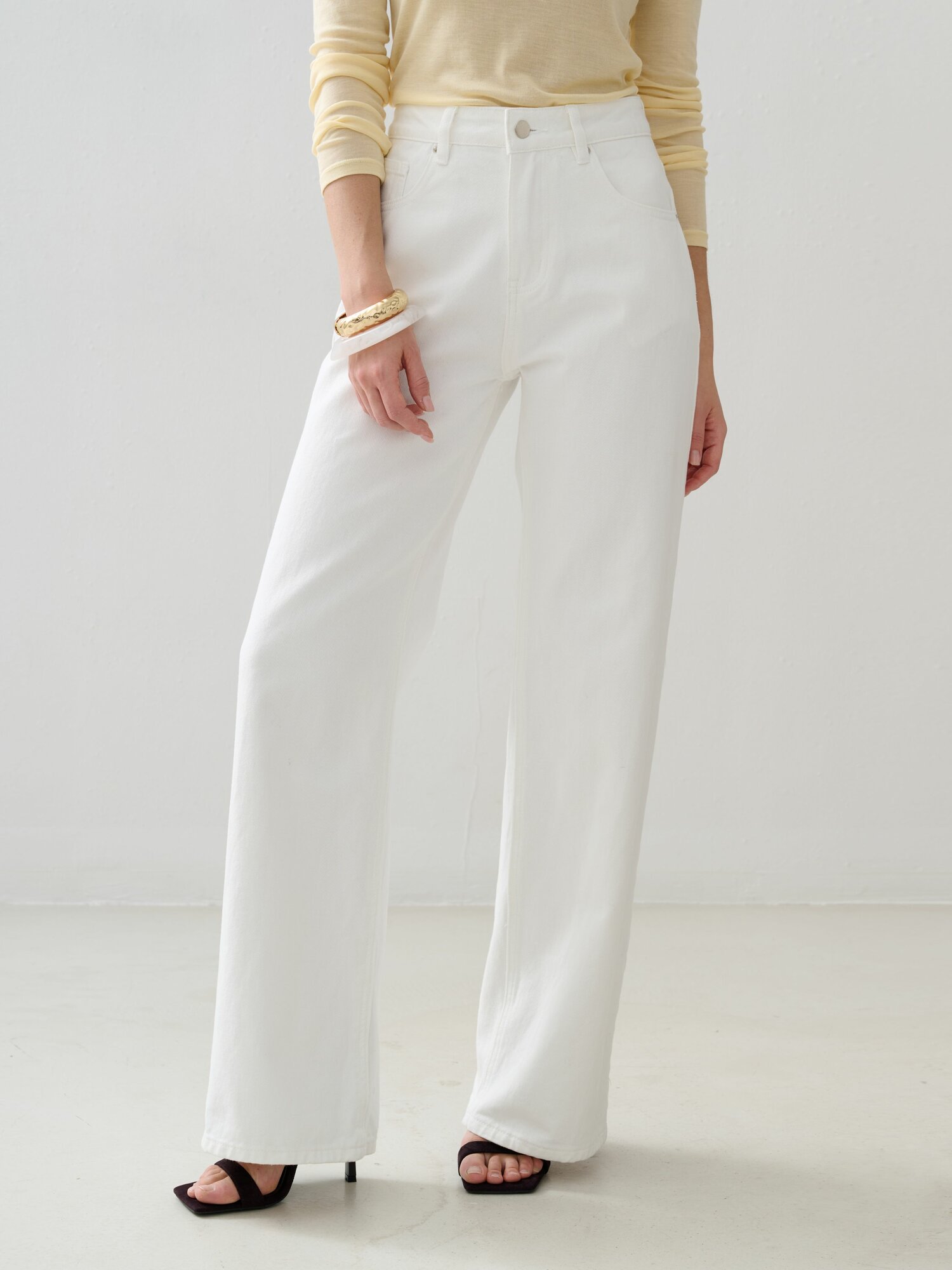 Джинсы широкие 