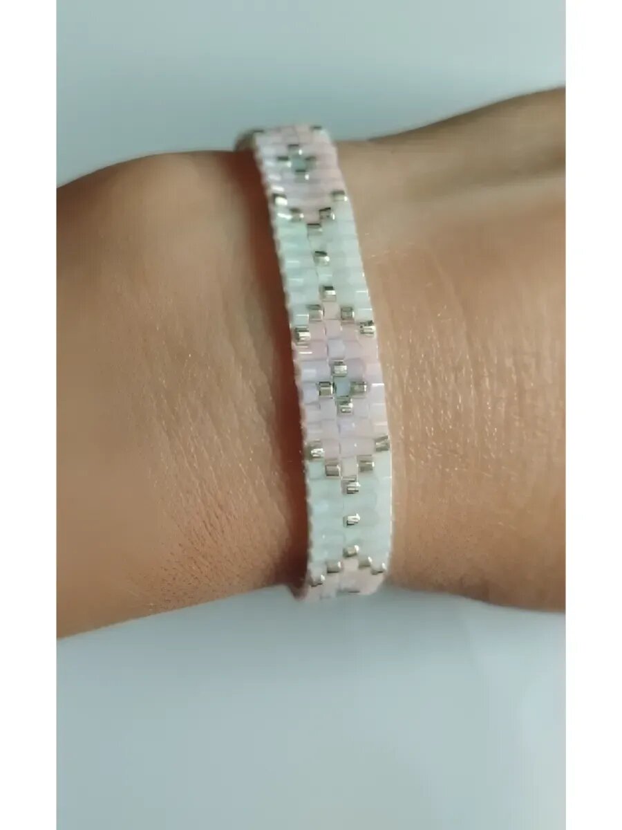 Браслет, бисер