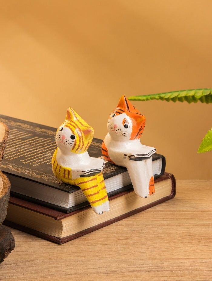 Сувенир Кошка с книгой , 7 3 5 см, дерево, микс