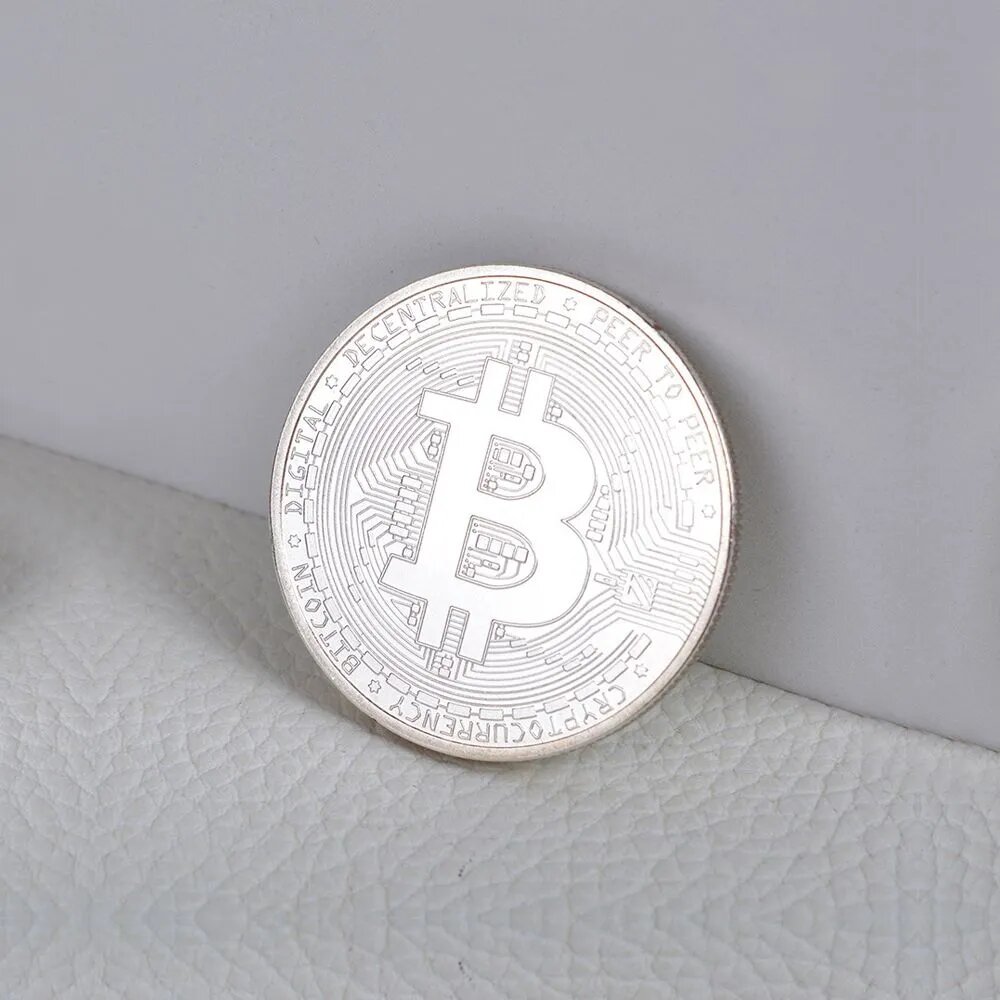 Монета Биткоин — фото 1