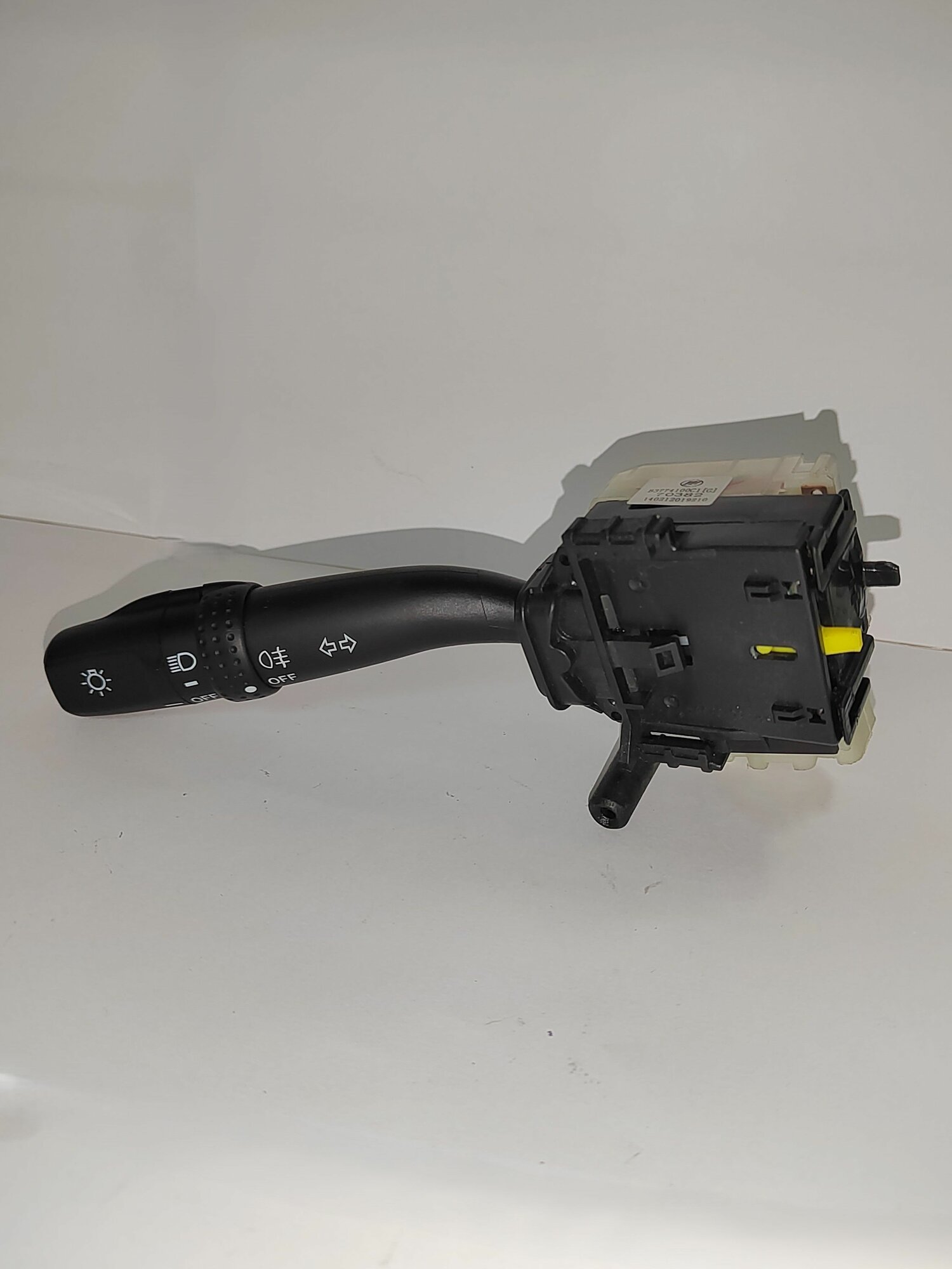 Переключатель подрулевой света фар SOLANO B3774100C1
