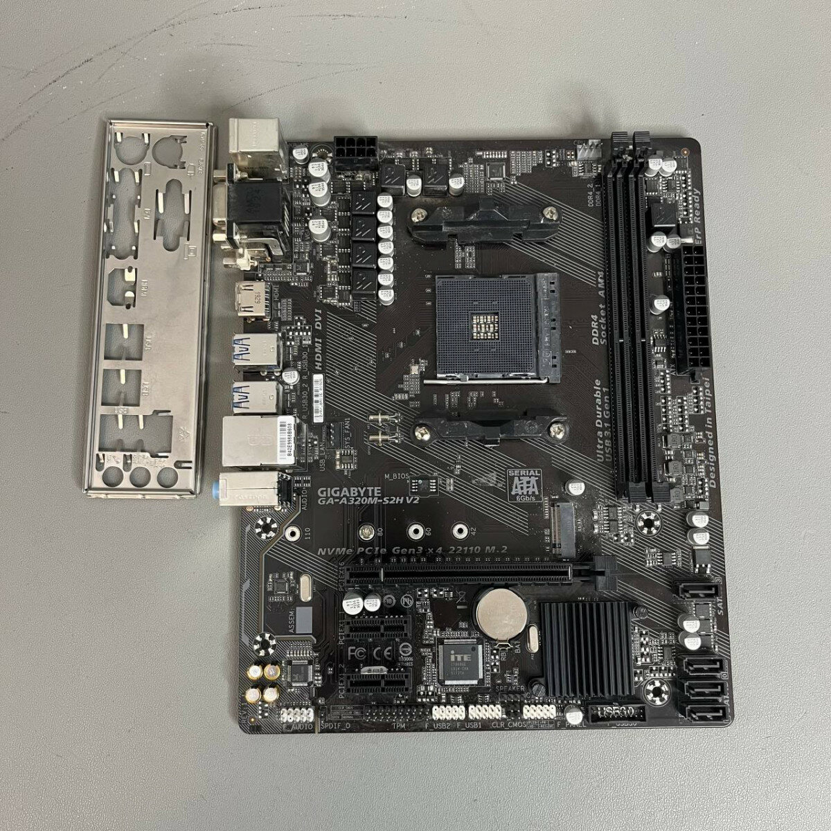 Материнская плата GIGABYTE GA-A320M-S2H V2