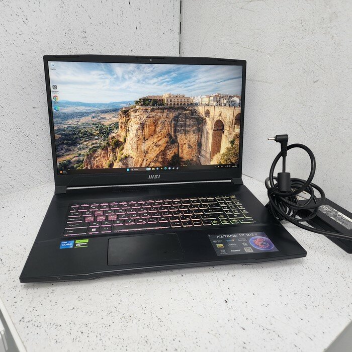 Ноутбук MSI katana 17b12vek-267xru
