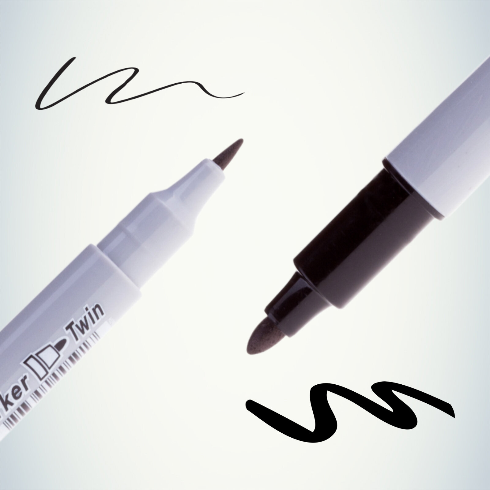 Маркер перманентный двухсторонний Multi Marker Twin 2мм/1мм, черный, пулевидный Crown