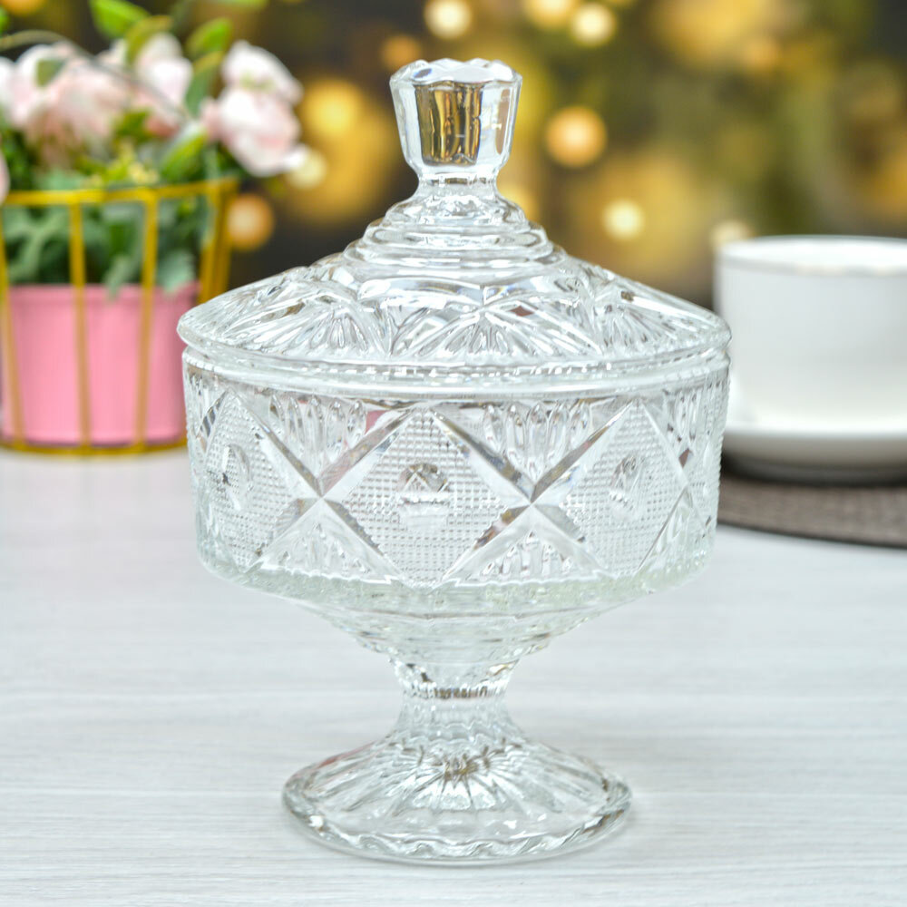 Ваза стеклянная с крышкой, конфетница на ножке, рельефный узор, прозрачная