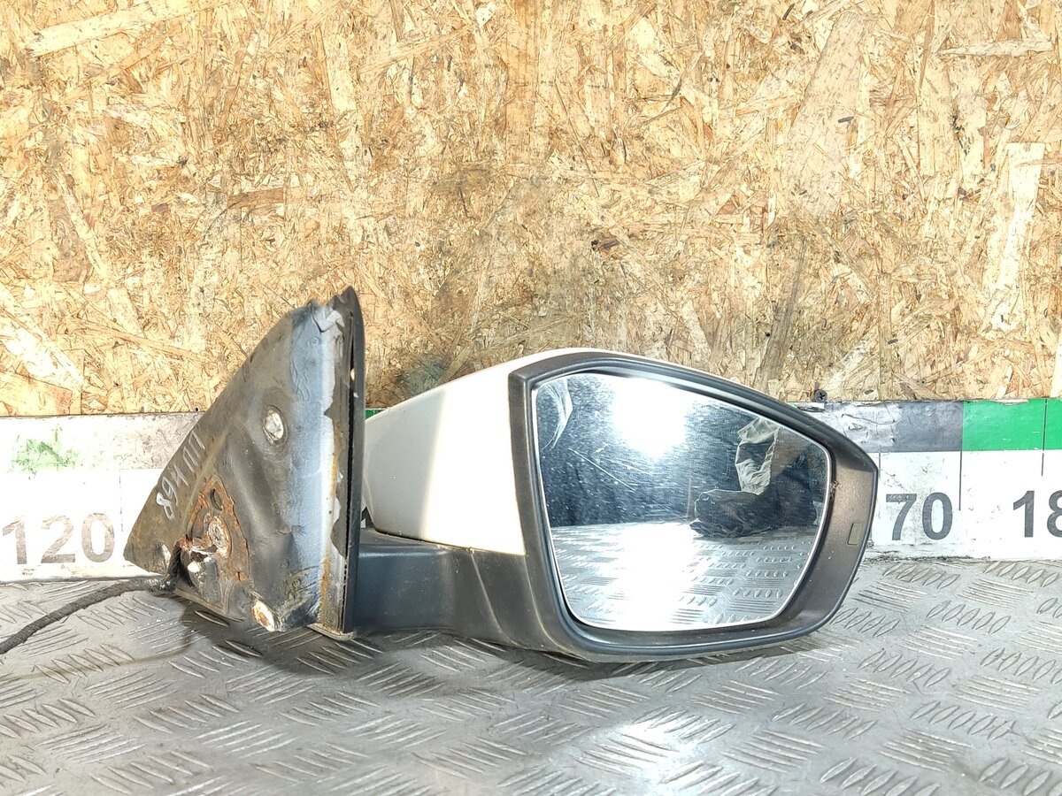 Зеркало правое SKODA Octavia 2013-2020 5E1857508N