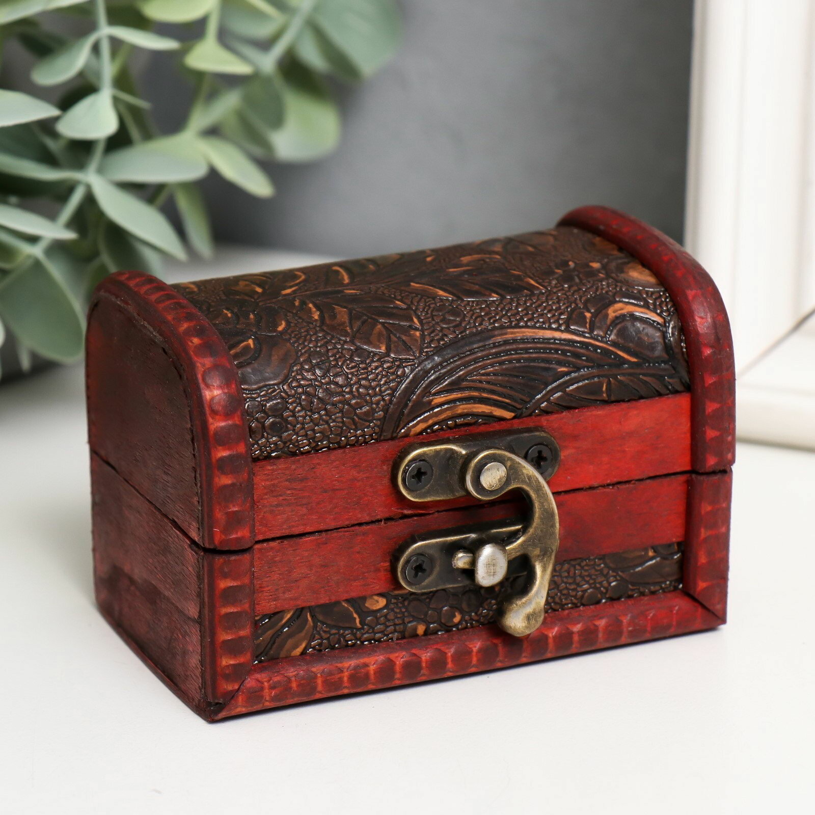 Шкатулка для украшений "Сундучок. Цветущий сад и бабочки", дерево, 7x9.5x5.7 см