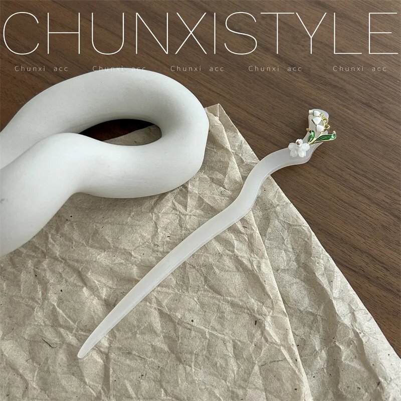 Белая заколка для волос Chunxistyle с цветком