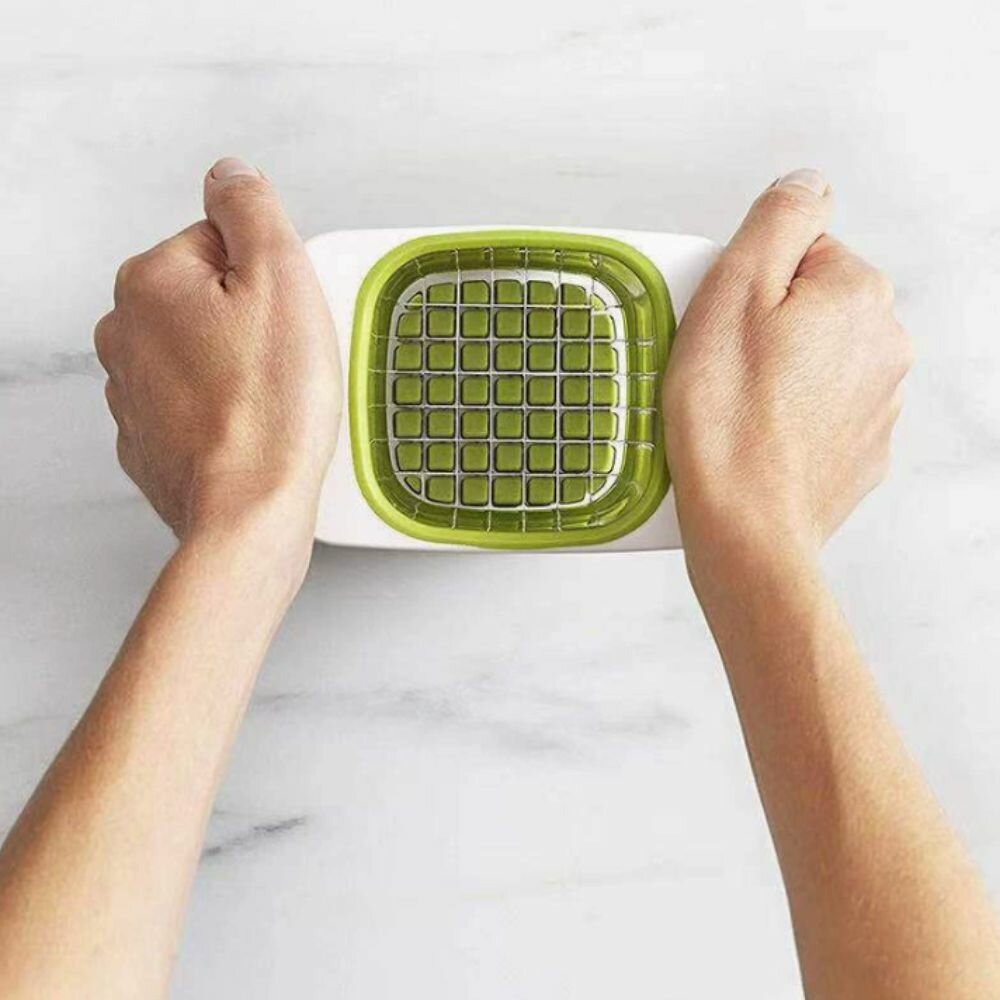 Картофель фри нарезать соломкой картофельными кубиками(белый)