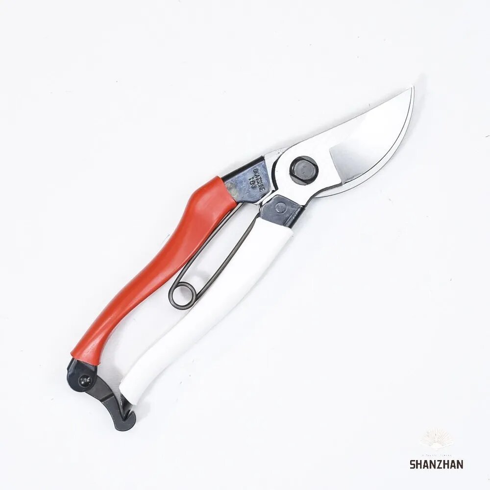 Секатор Okatsune 210 для обрезки веток и кустов, лезвие из стали, пластиковые и резиновые рукоятки, пружинный привод, контактные лезвия — фото 1
