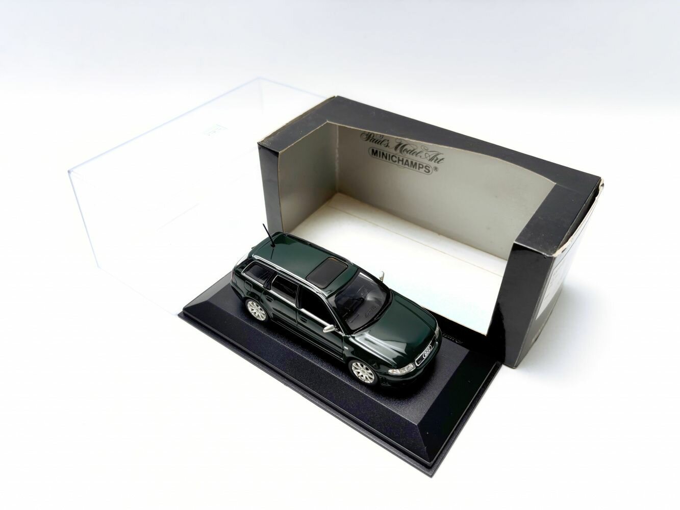 MINICHAMPS 1/43 Audi RS4 Модель автомобиля из литого металла
