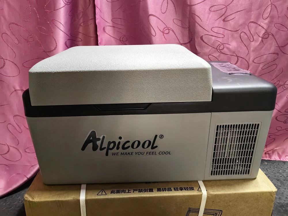 Компрессорный автохолодильник Alpicool C20 (20 л.) (12/24/110/220V) Управления с телефона