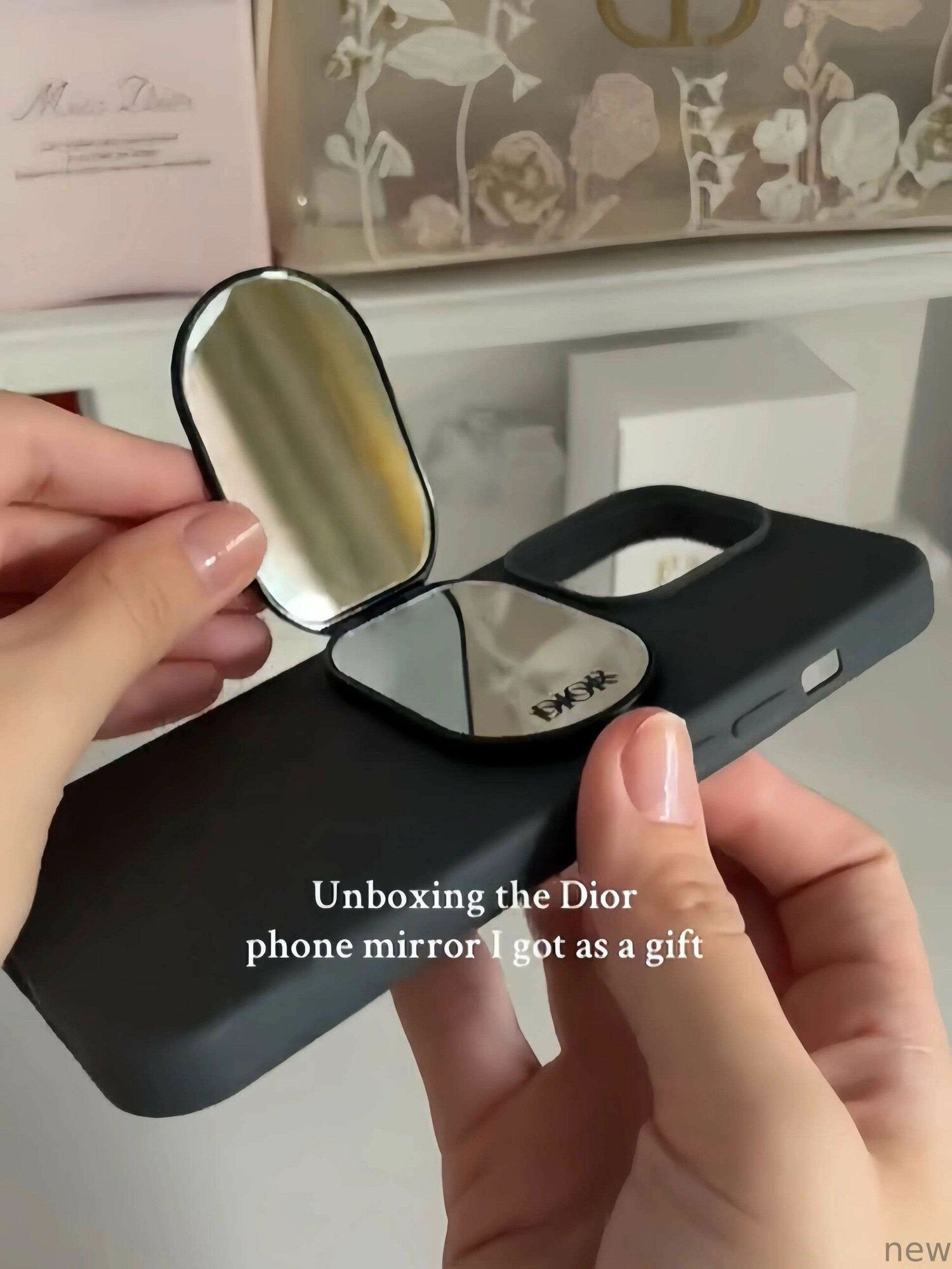 Dior Держатель на смартфон с зеркалом(Держатель мобильного телефона)