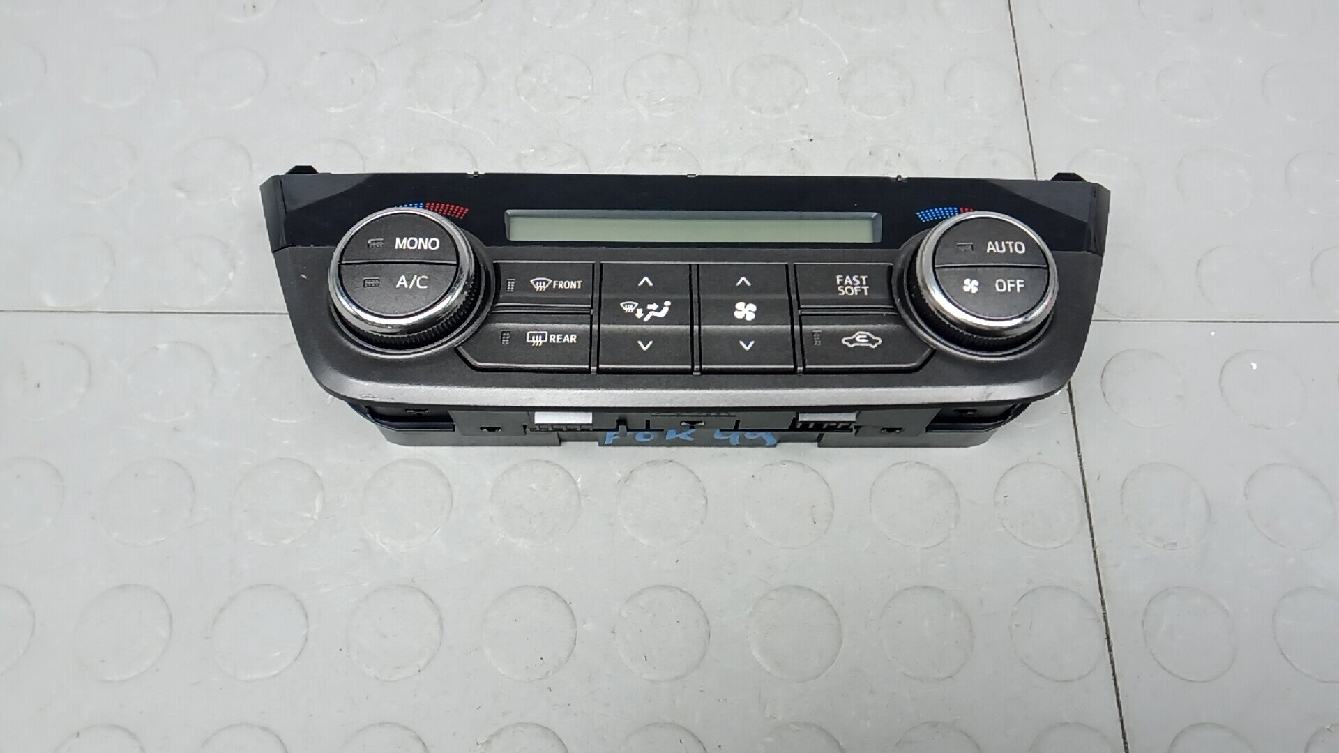 Блок управления печки и климат-контроля TOYOTA RAV 4 CA40