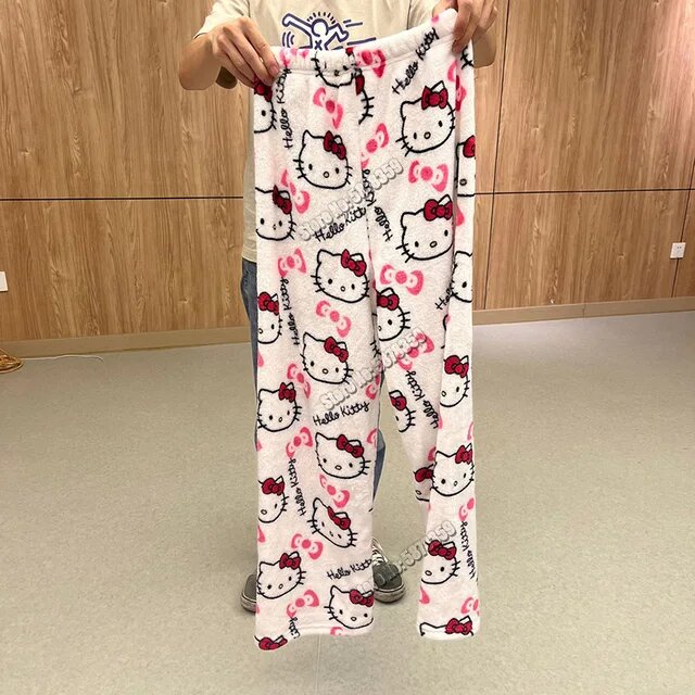 Новые очаровательные осенние пижамные штаны Hello Kitty Batman в стиле Y2K, теплые повседневные фланелевые штаны для женщин в стиле хип-хоп, плюшевая стильная одежда. Размер: M 38 -- 45 кг