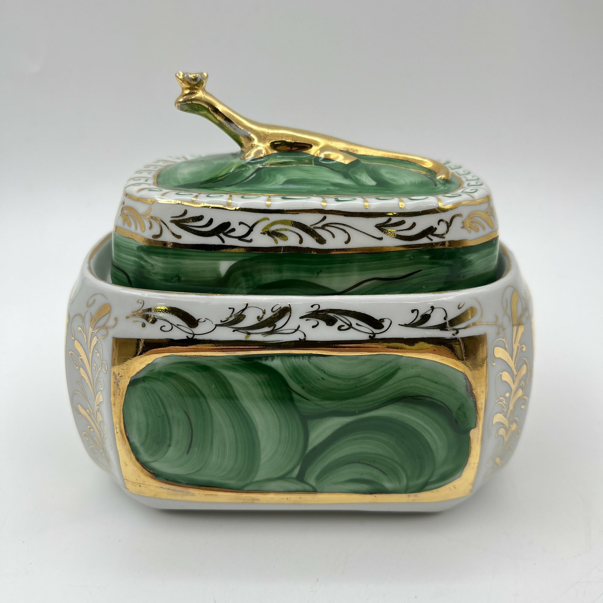 Шкатулка "Малахитовая шкатулка", фарфор, роспись, золочение