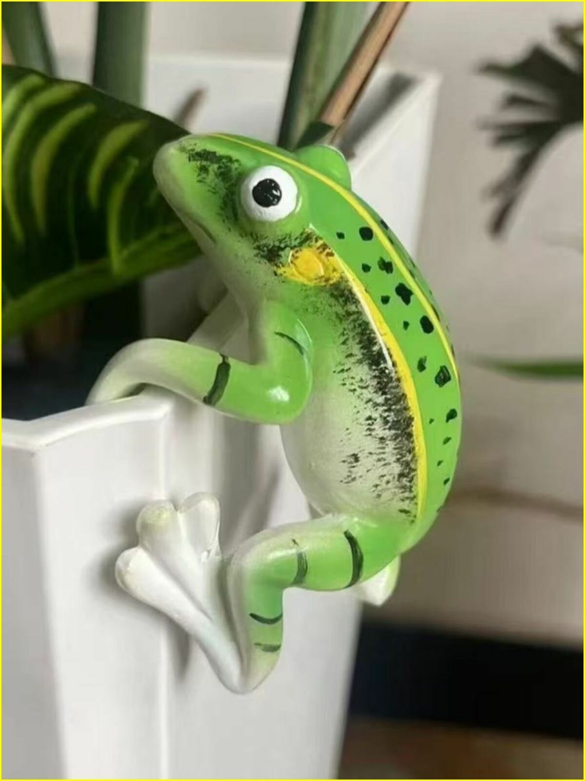 Фигурка садовая