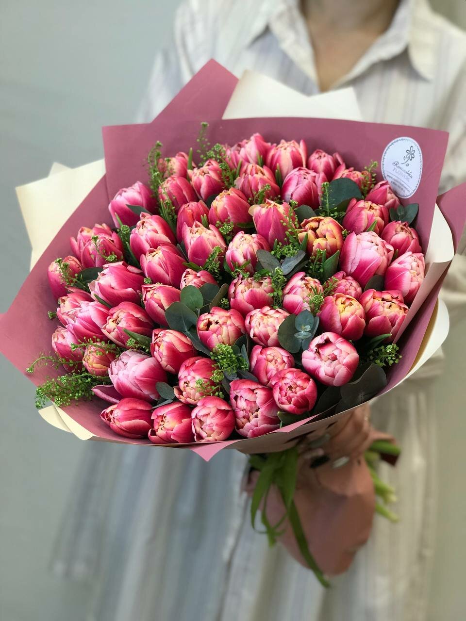 Букет Romashka "Дива", тюльпаны, 25 цветов, высота 50 см, для 8 марта