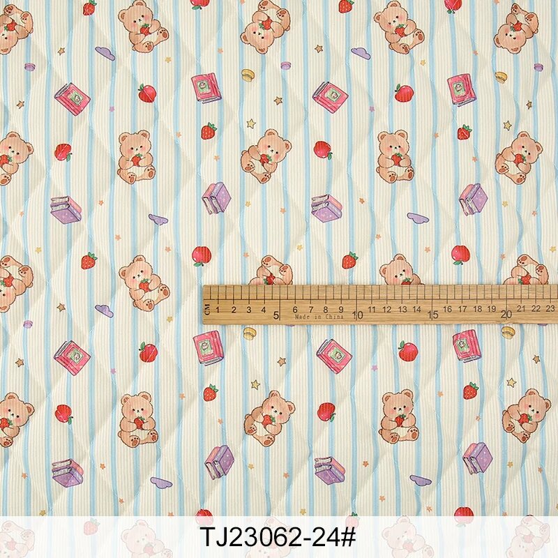 Стеганая ткань с принтом мишки, 50x150cm, цвет 24