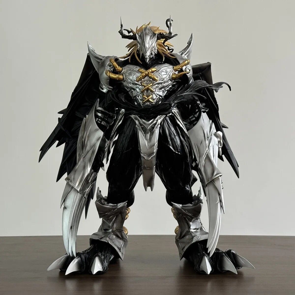38 см Dark Fighting Greymon Рисунок GK Аниме Модель Орнамент Статуя Эволюция Подарок Периферийные устройства