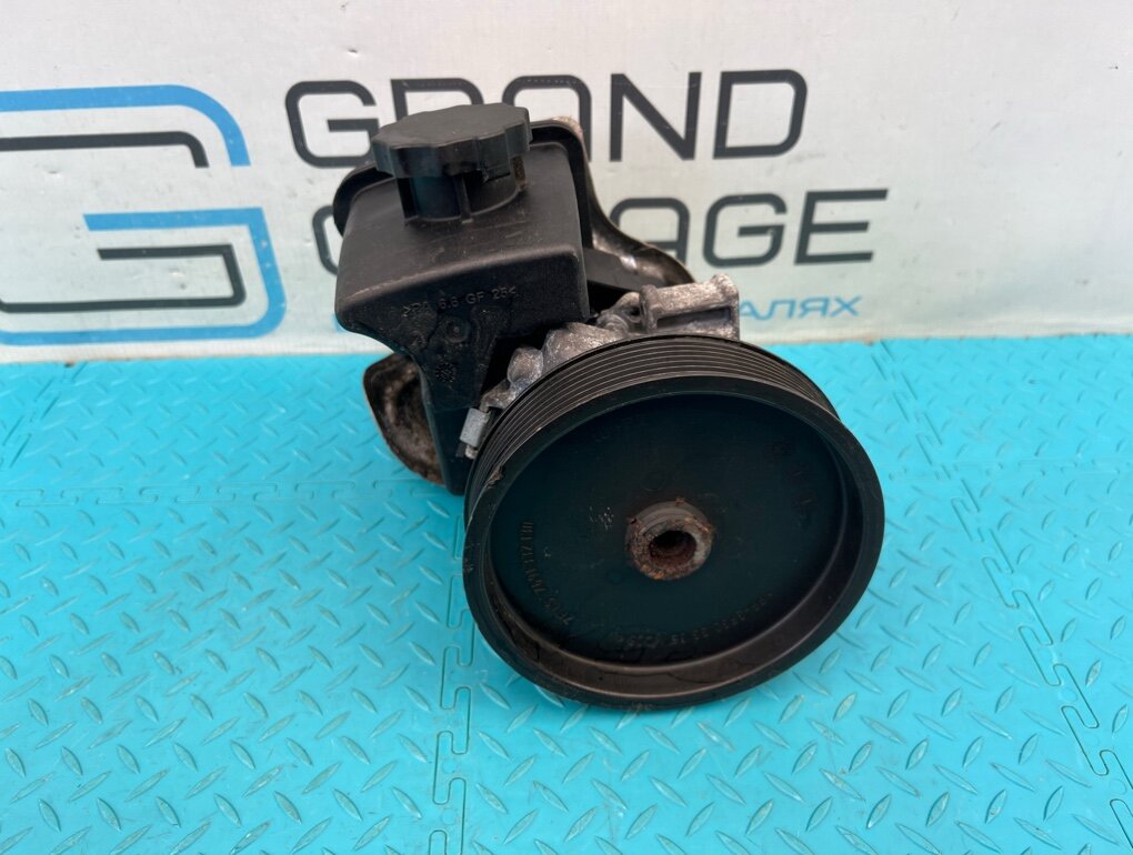 Насос ГУР Mercedes-Benz C-Class W203 271.940 1.8 OEM A0034664001