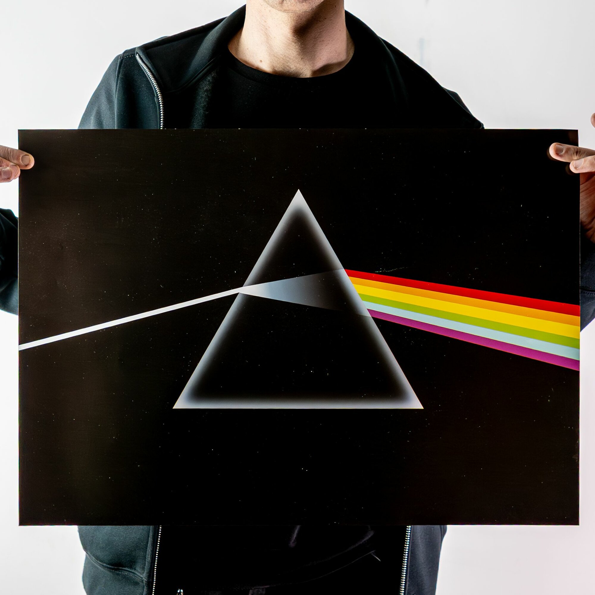 PINK FLOYD. Постер 42 х 60 см. Мелованная бумага, офсетная печать. Плотность бумаги 130 г/м2 (как обложка компакт-диска). Поставляется в прочном картонном тубусе