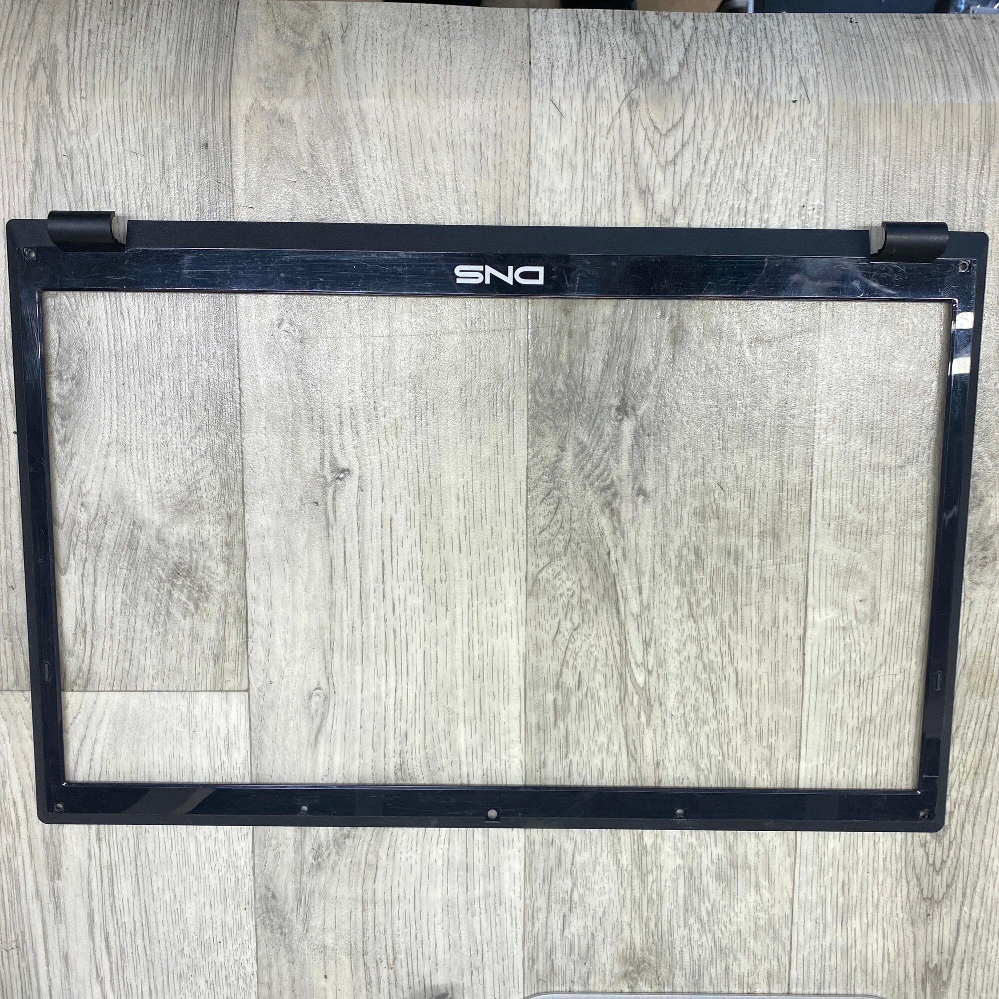 Рамка матрицы DNS W270EFQ