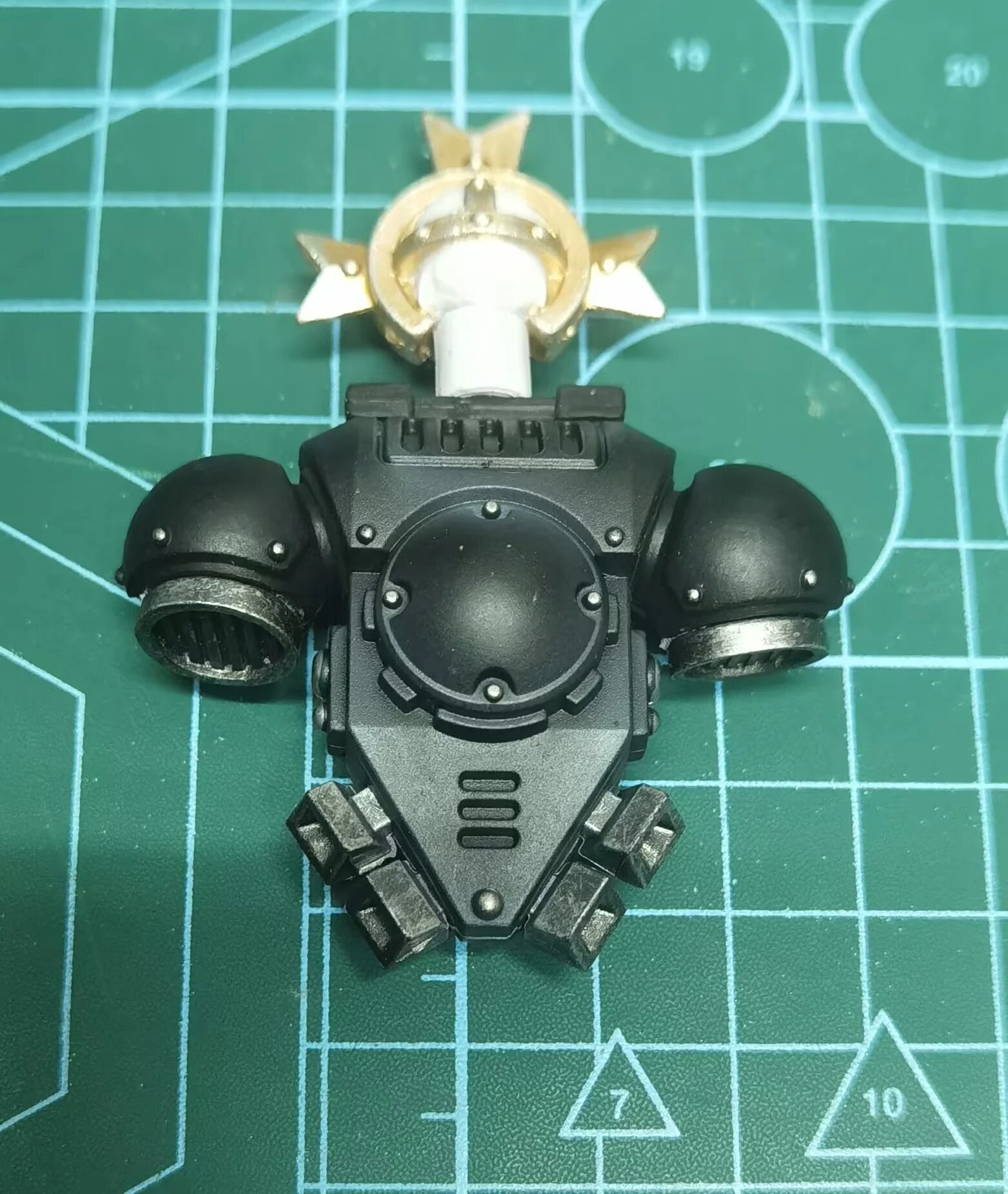Фигурка JOYTOY Warhammer 40k Black Templars Primaris Черный