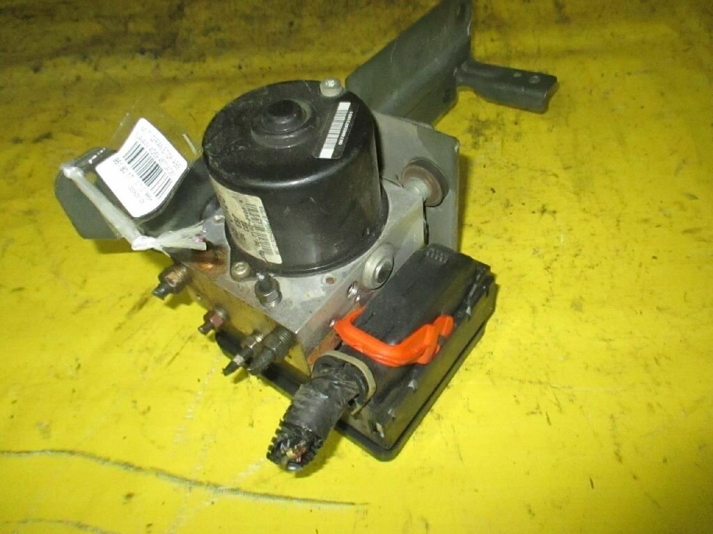 Блок ABS с пробегом Mitsubishi Grandis NA4W