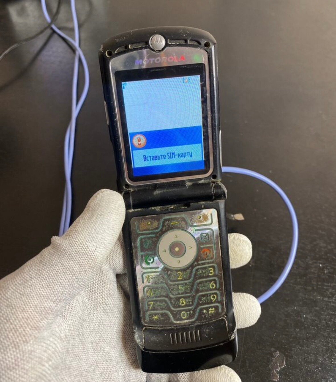 Ретро-телефон Motorola RAZR V3, раскладушка, оригинальный, без задней крышки